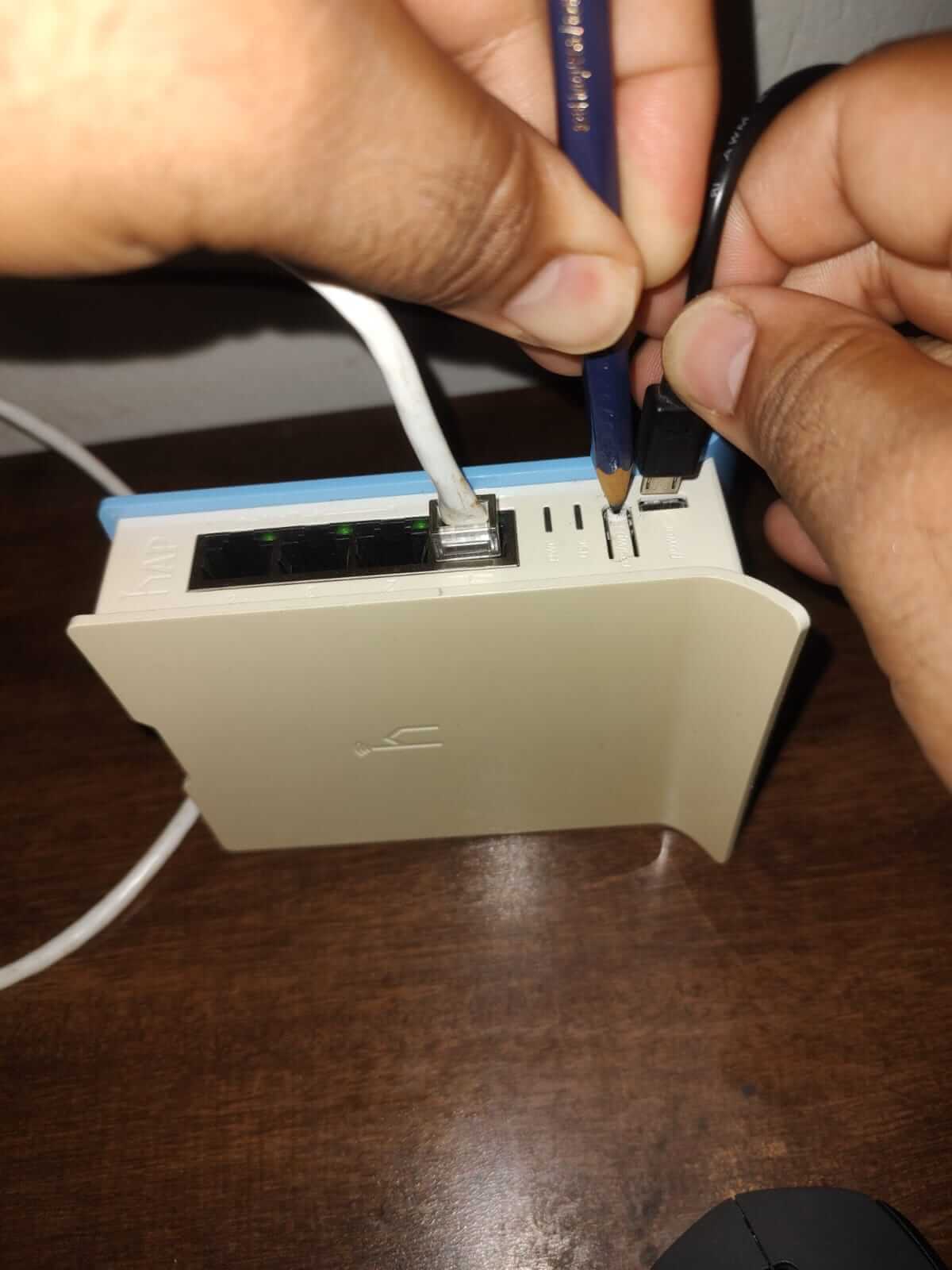 Netinstall Mikrotik - Recovering or RouterOS | Step by Step Netinstall Mikrotik - Recovering or RouterOS | Step by Step